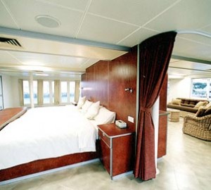 Yacht WHITE RABBIT CHARLIE, Austal | CHARTERWORLD Luxury Superyacht ...