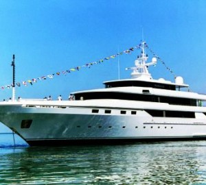 Yacht MONEIKOS, Codecasa | CHARTERWORLD Luxury Superyacht Charters