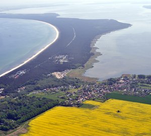 Breege Yacht Charter | The Complete 2025 & 2026 Guide by CHARTERWORLD