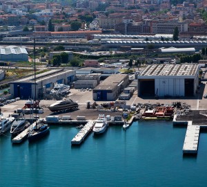 Yacht C&C, Chantier Naval Couach | CHARTERWORLD Luxury Superyacht Charters