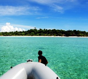 RAJA LAUT Schooner Yacht Charter Details, Thailand Charter Yacht ...