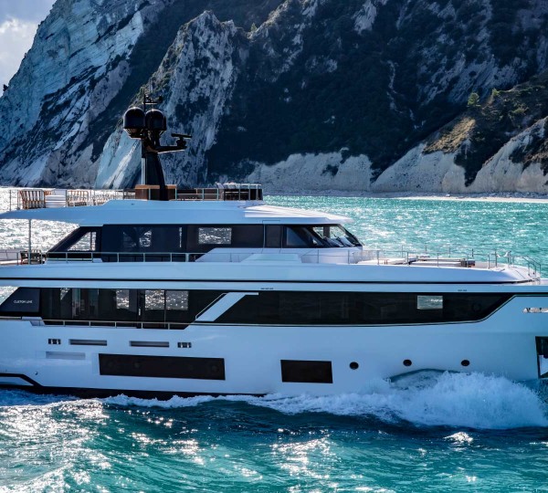 AT ONE Yacht Charter Details, Custom Line | CHARTERWORLD Luxury Superyachts