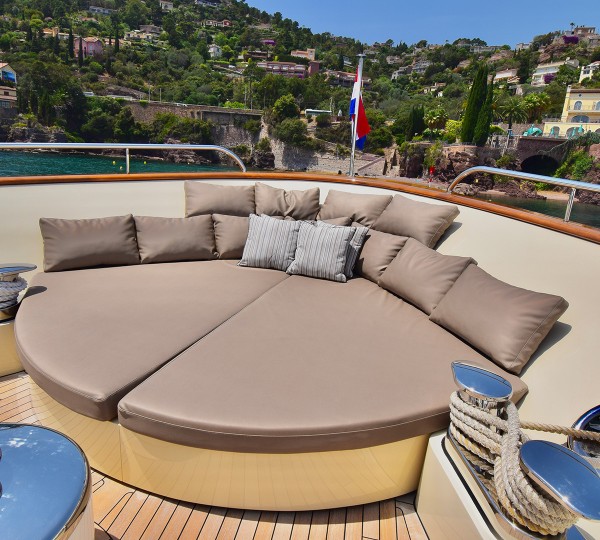 ORIZZONTE Yacht Charter Details, Vahali | CHARTERWORLD Luxury Superyachts