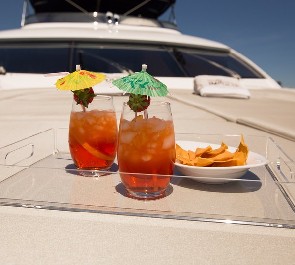 BIANCINO Yacht Charter Details, Sunseeker 90 | CHARTERWORLD Luxury ...