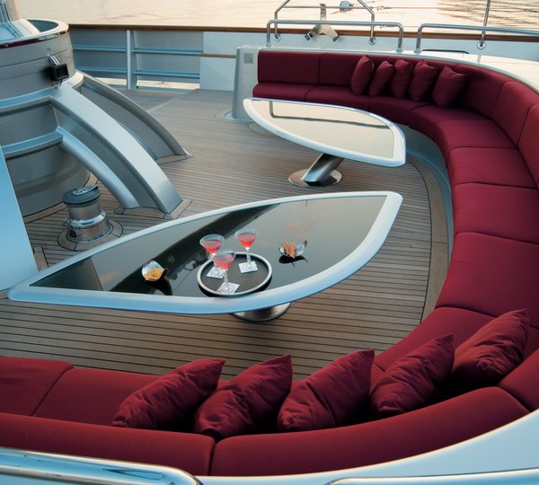 Layout Plans Image Gallery – Luxury Yacht Browser | by CHARTERWORLD ...