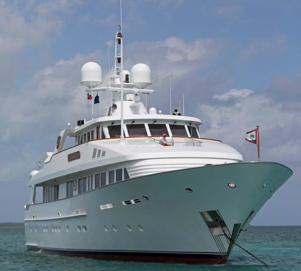 LADY VICTORIA Yacht Charter Details, Feadship | CHARTERWORLD Luxury ...