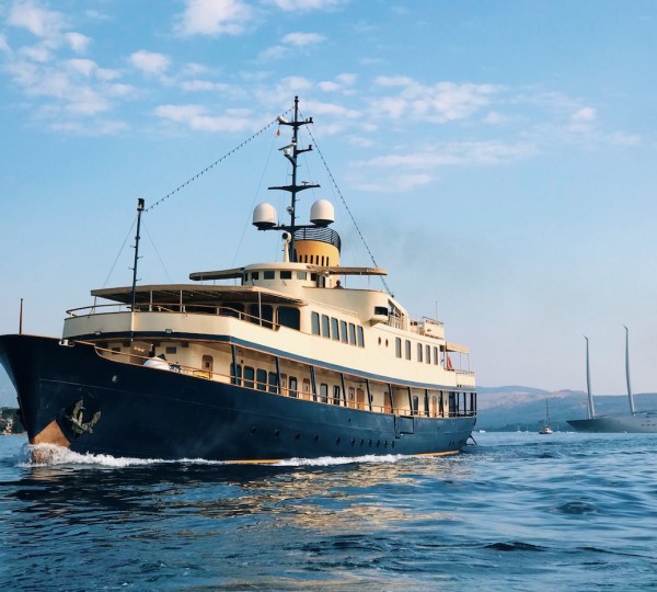 SEAGULL II Yacht Charter Details, Classic Motor Yacht | CHARTERWORLD ...