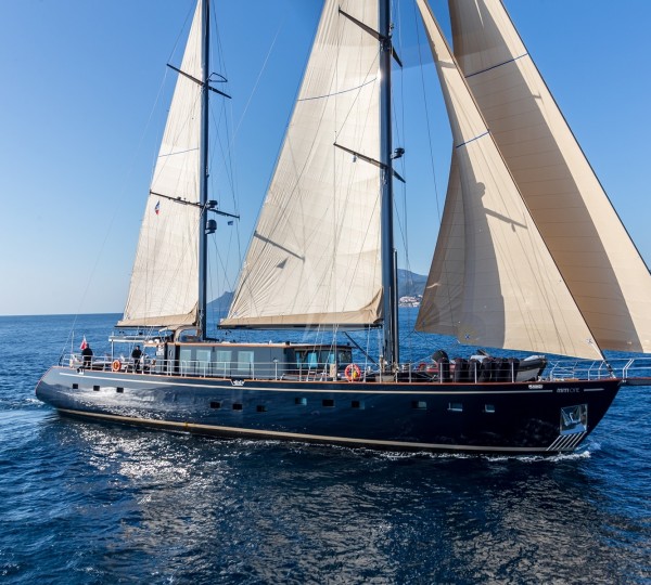 MITI ONE Yacht Charter Details, Bodrum Oguz Marin | CHARTERWORLD Luxury ...