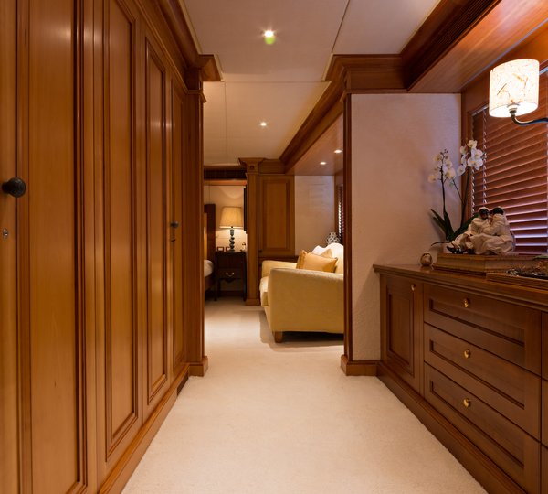 Foyer Image Gallery – Luxury Yacht Browser | by CHARTERWORLD Superyacht ...