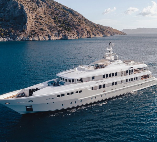 Yacht SUNREEF 49M, Sunreef | CHARTERWORLD Luxury Superyacht Charters