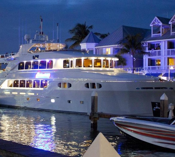 Night Image Gallery – Luxury Yacht Browser | by CHARTERWORLD Superyacht ...