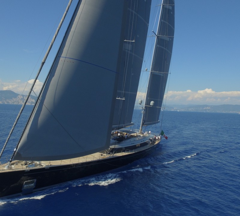 Perini Navi. | CHARTERWORLD Luxury Yachts For Charter