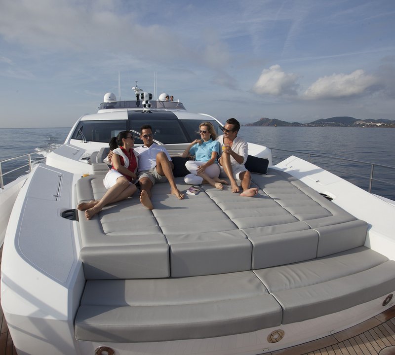 The Solent Yacht Charters | The Complete 2026 & 2027 Guide by CHARTERWORLD