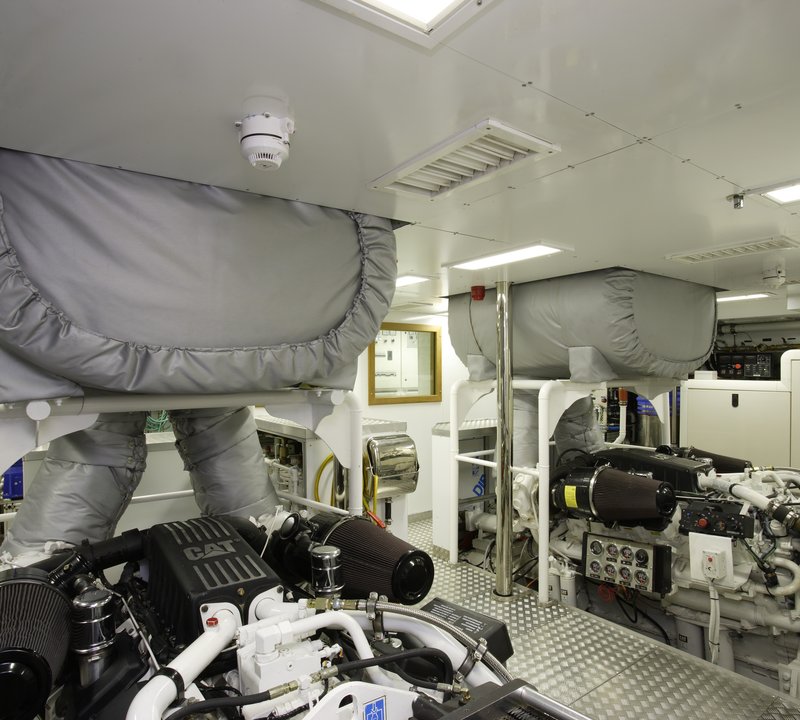 Room Image Gallery - Engine Room - engine room – Luxury Yacht Browser ...