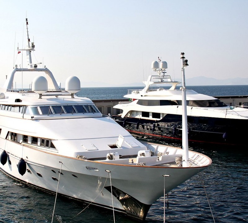 Yacht DARNICE III, Benetti | CHARTERWORLD Luxury Superyacht Charters