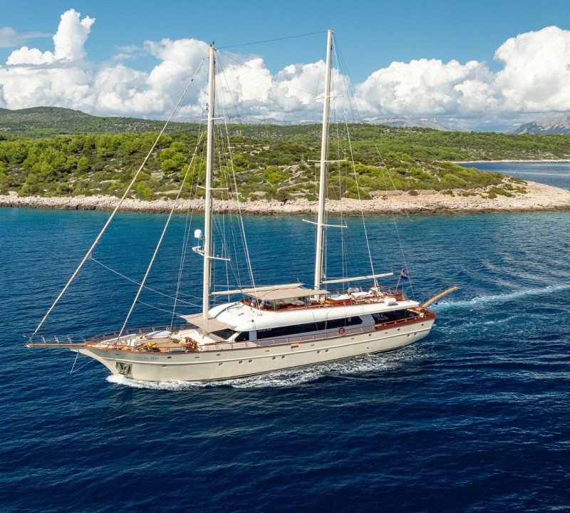 Yacht TIMONEER, Vitters Shipyard | CHARTERWORLD Luxury Superyacht Charters