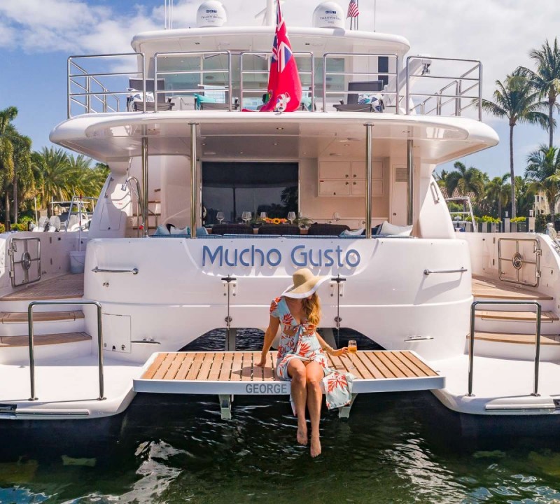 MUCHO GUSTO Yacht Charter Details, Horizon | CHARTERWORLD Luxury ...