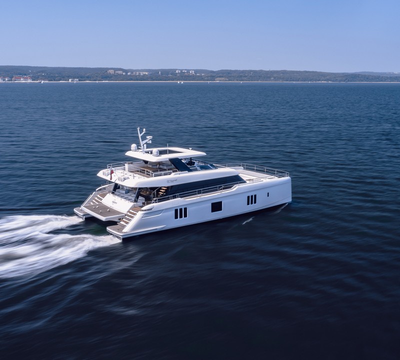 KOKOMO Yacht Charter Details, Sunreef | CHARTERWORLD Luxury Superyachts
