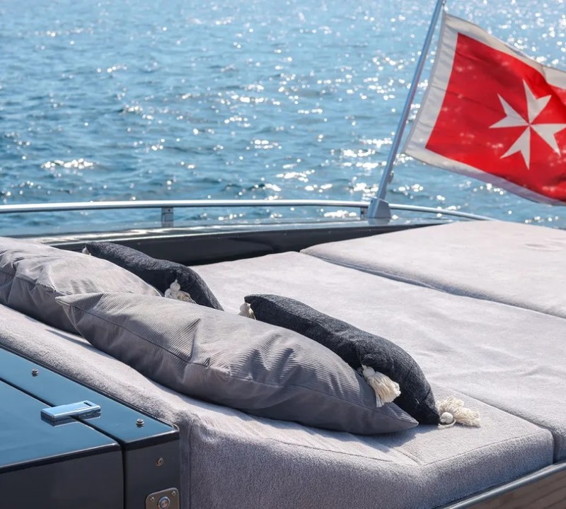 Yacht A4, Leopard (Arno) | CHARTERWORLD Luxury Superyacht Charters