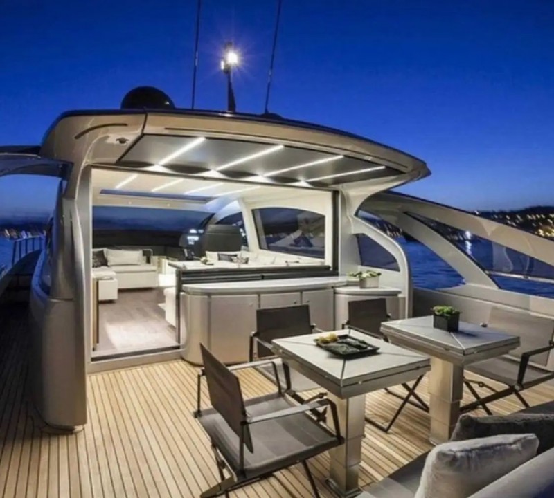 Yacht VELES, Pershing 70 | CHARTERWORLD Luxury Superyacht Charters