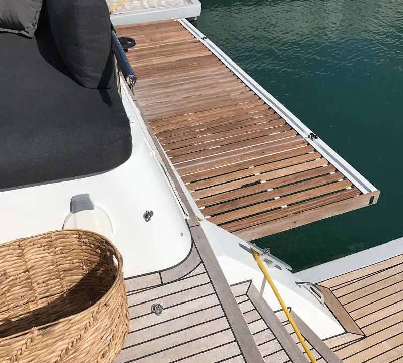 ULTRA Yacht Charter Details, Lagoon | CHARTERWORLD Luxury Superyachts