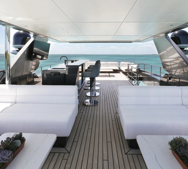 A SALT WEAPON Yacht Charter Details, Ocean Alexander | CHARTERWORLD ...