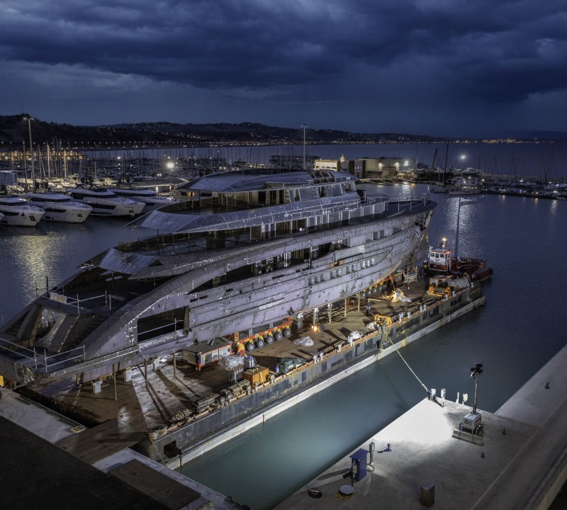 Yacht AMOR A VIDA, CRN | CHARTERWORLD Luxury Superyacht Charters