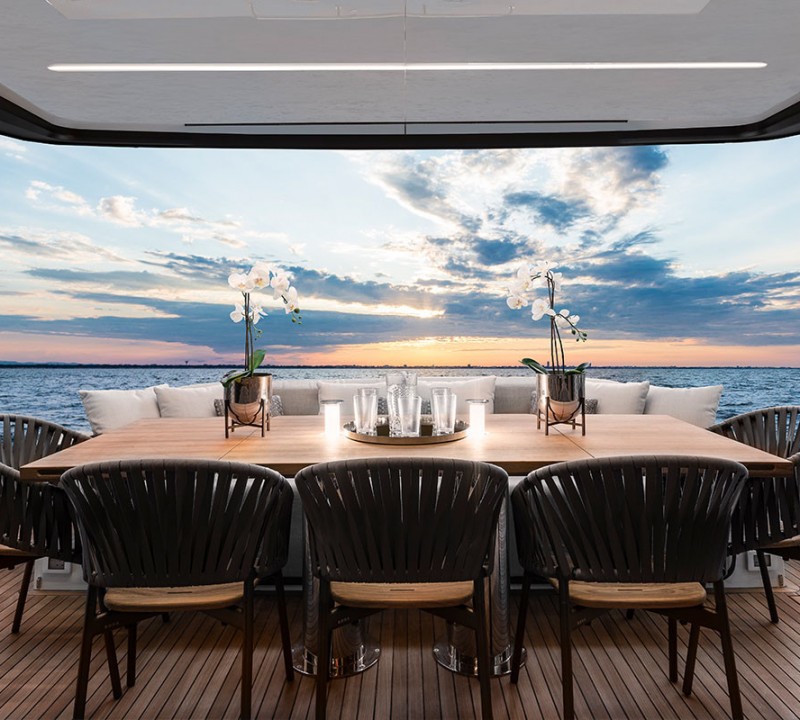 SOL Yacht Charter Details, Sunreef | CHARTERWORLD Luxury Superyachts