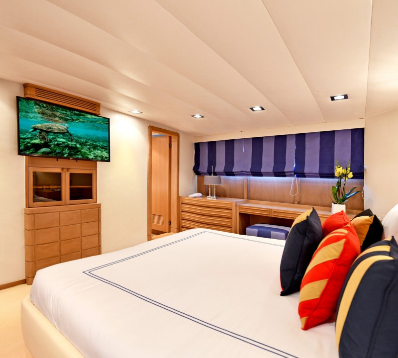 SOMETHING COOL Yacht Charter Details, CRN Ancona | CHARTERWORLD Luxury ...