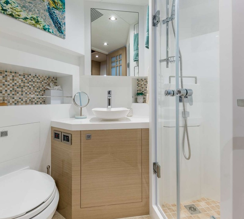 MUCHO GUSTO Yacht Charter Details, Horizon | CHARTERWORLD Luxury ...