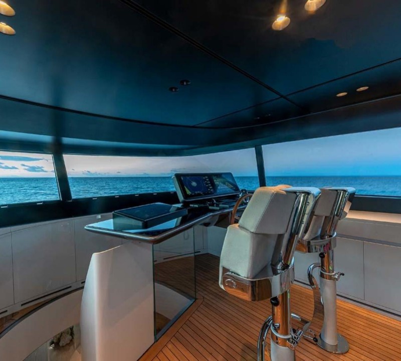 Wheelhouse Image Gallery - Motor yacht MARHABA - Wheelhouse - Sail ...
