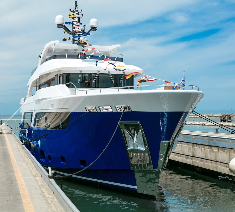 Yacht GATTO, Cantiere delle Marche | CHARTERWORLD Luxury Superyacht ...