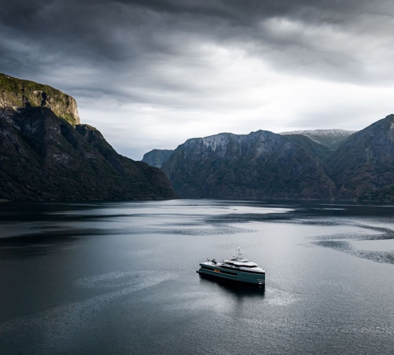 Yacht ANAWA, DAMEN | CHARTERWORLD Luxury Superyacht Charters