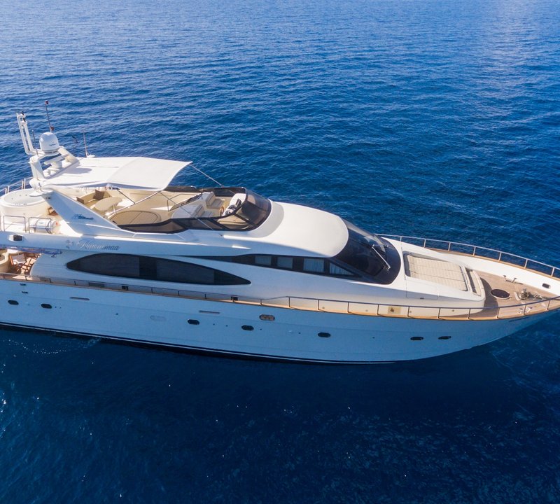 Azimut Yachts. | CHARTERWORLD Luxury Yachts For Charter