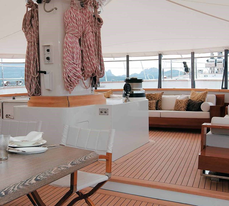 BAYESIAN Yacht Charter Details, Perini Navi | CHARTERWORLD Luxury ...