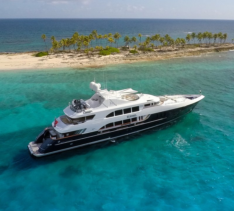 Gigi II - Exterior – Luxury Yacht Browser | by CHARTERWORLD Superyacht ...