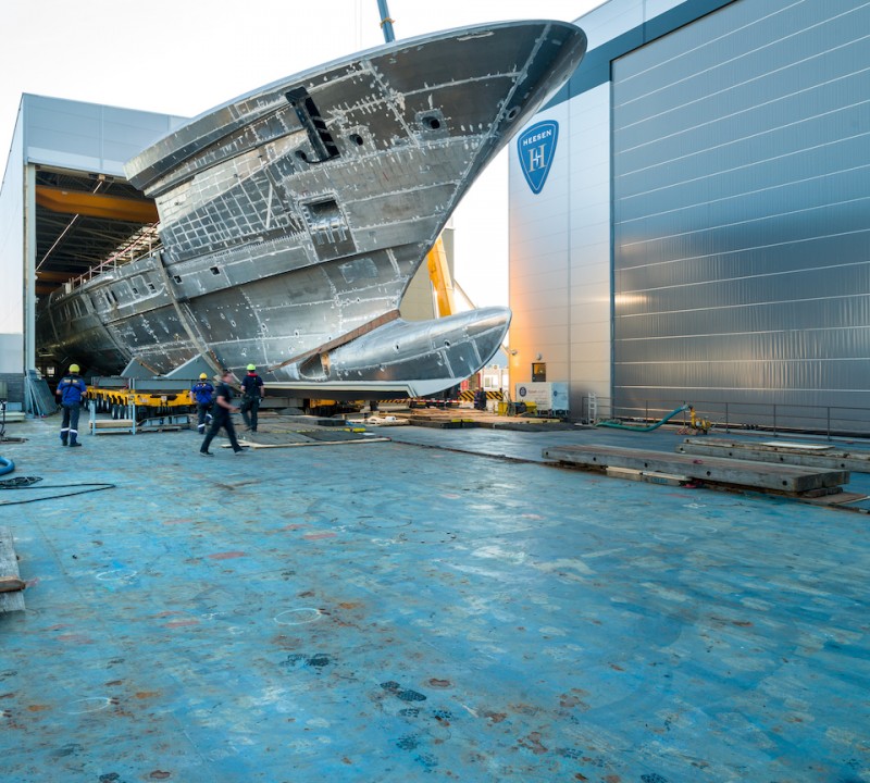 Yacht GENESIS, Heesen | CHARTERWORLD Luxury Superyacht Charters