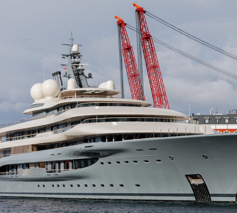 Yacht FLYING FOX, Lurssen | CHARTERWORLD Luxury Superyacht Charters