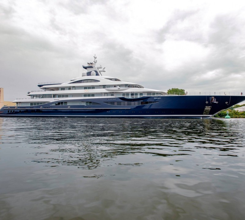 Mega Yacht Charters | Private Luxury Yacht Charter | CHARTERWORLD
