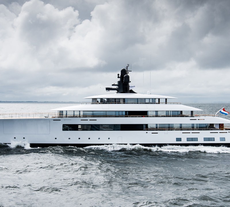 Yacht PI , Feadship | CHARTERWORLD Luxury Superyacht Charters