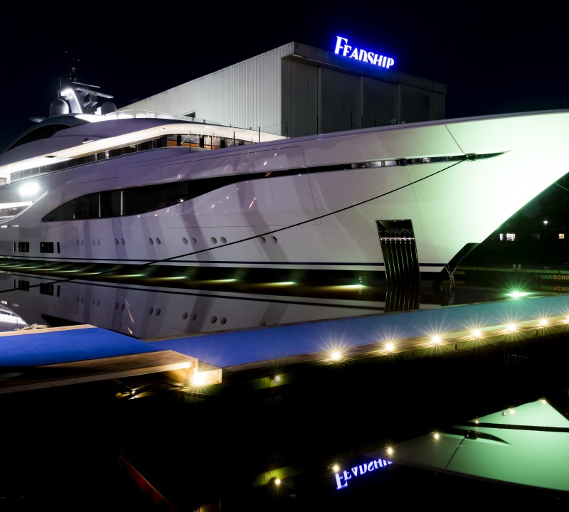 Yacht ARROW, Feadship | CHARTERWORLD Luxury Superyacht Charters