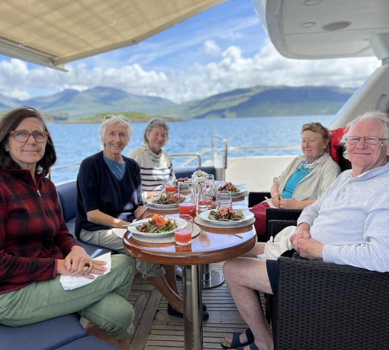 LUCY MARY Yacht Charter Details, Lowland Yacht/William De Vries Lentsch ...