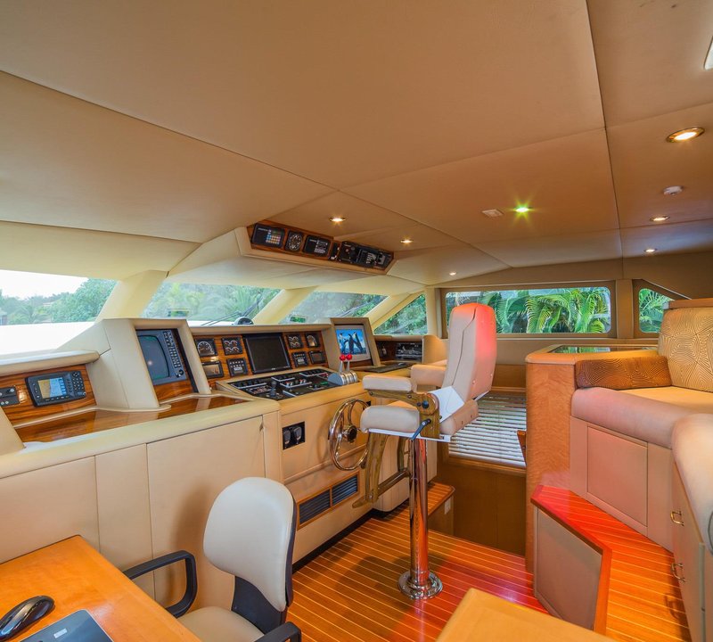 Pilot House Image Gallery – Luxury Yacht Browser | by CHARTERWORLD ...