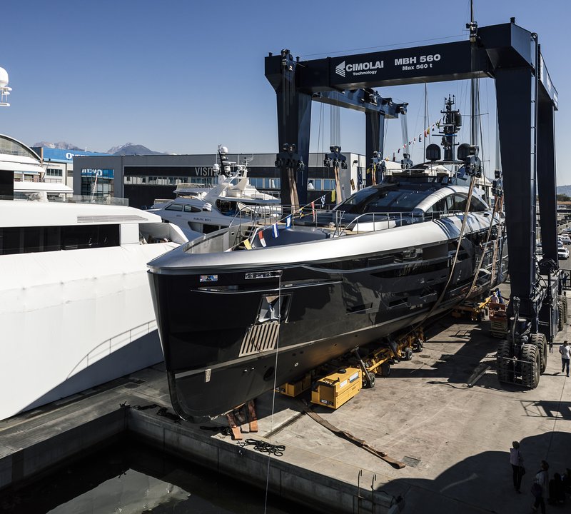 Yacht FLYING DAGGER, Rossinavi | CHARTERWORLD Luxury Superyacht Charters
