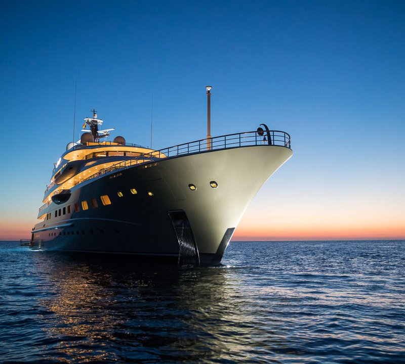 Master Cabin Image Gallery - Main Master Cabin On Board Yacht ENIGMA XK ...