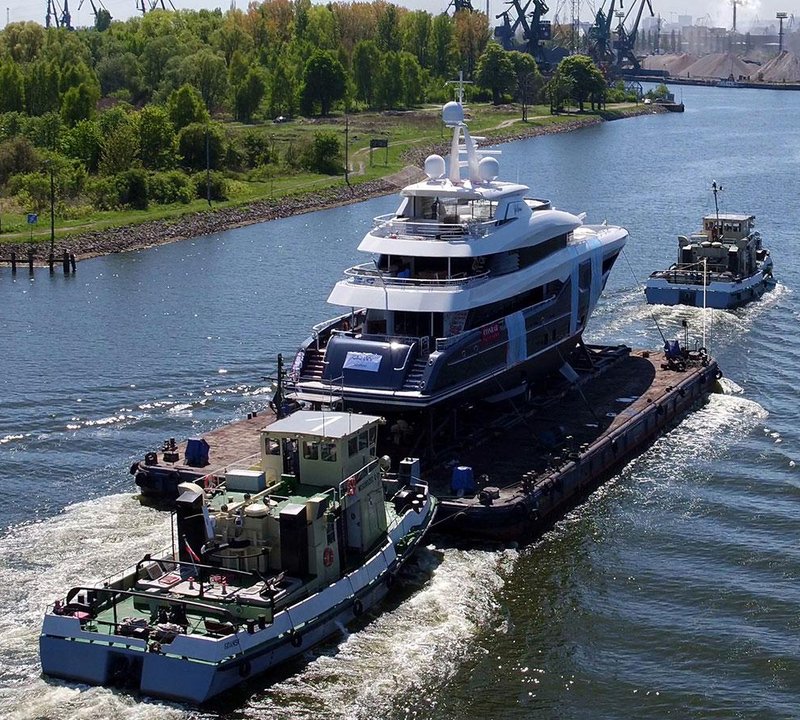 Yacht VIATORIS, Conrad Shipyard | CHARTERWORLD Luxury Superyacht Charters