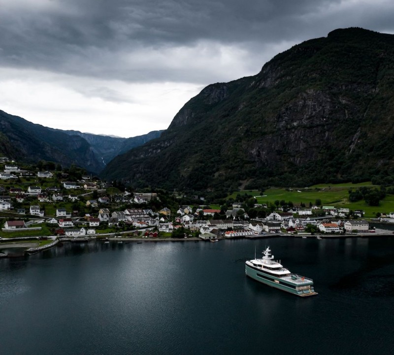 Yacht ANAWA, DAMEN | CHARTERWORLD Luxury Superyacht Charters