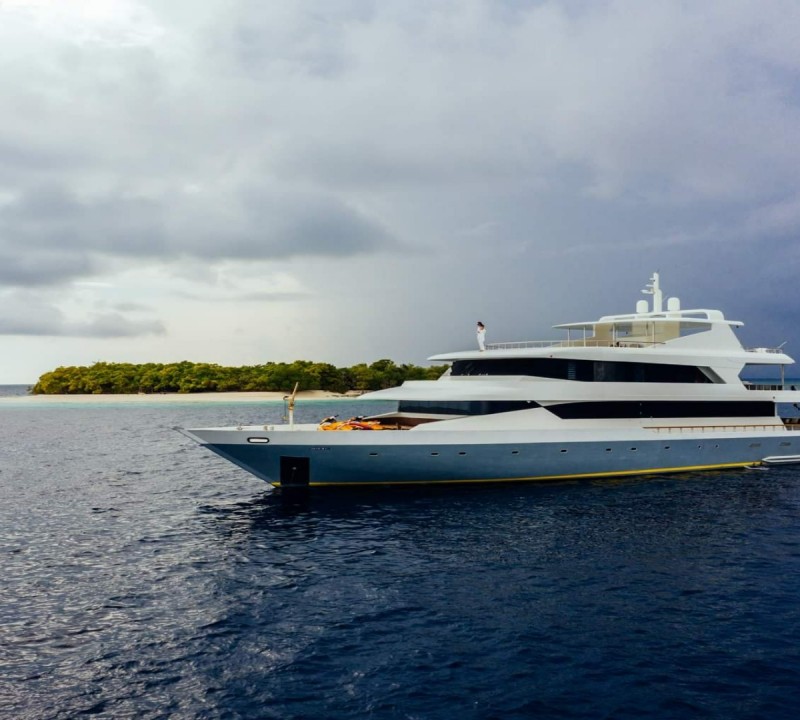 PRINCESS ULUA Yacht Charter Details, Custom | CHARTERWORLD Luxury ...