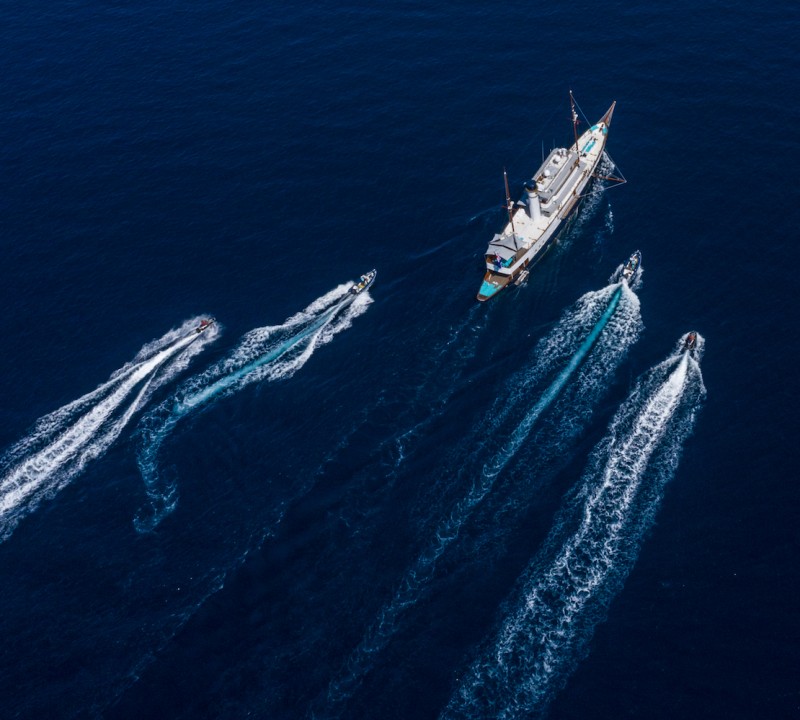 KALIZMA Yacht Charter Details, Ramage & Ferguson | CHARTERWORLD Luxury ...