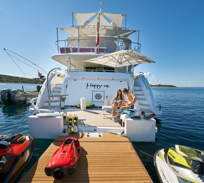 Swim Platform Image Gallery – Luxury Yacht Browser | by CHARTERWORLD ...